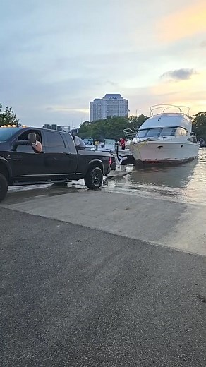 231K views · 1K reactions | Fast Response Marine Towing & Salvage on Reels | Facebook