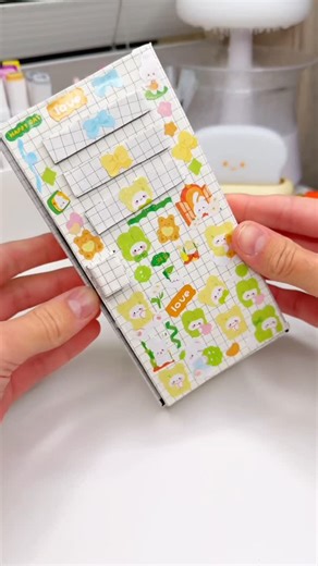 🐀 on Instagram: "🔐DIY Cute Mini locker🍬!? #crafts #diy #cute #cutecrafts #craft #papercrafts #art"