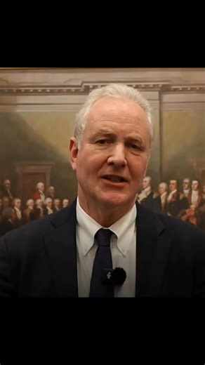 𝐒𝐞𝐧𝐚𝐭𝐨𝐫 𝐐𝐮𝐞𝐬𝐭𝐢𝐨𝐧𝐬 𝐒𝐭𝐫𝐚𝐭𝐞𝐠𝐲 𝐀𝐟𝐭𝐞𝐫 𝐂𝐥𝐨𝐬𝐞𝐝-𝐃𝐨𝐨𝐫 𝐈𝐫𝐚𝐧 𝐁𝐫𝐢𝐞𝐟𝐢𝐧𝐠 Today, members of Congress were briefed on the administration’s military actions involving Iran. According to Senator Chris Van Hollen, even during the closed-door session, officials did not provide consistent answers about the strategy behind the operation. He said one thing stood out clearly: there does not appear to be a defined long-term plan, and he questioned whether the current ap