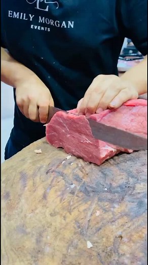 Mastering Butchery: Expert Techniques for Slicing Meat