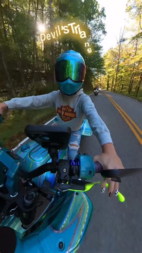 𝔹𝕣𝕚𝕥𝕥⚡️🏍️ on Instagram: "The Devil’s Triangle in Tennessee! 44 miles of diabolical hairpin turns, steep drop-offs, & challenging terrian. Not for new riders!"