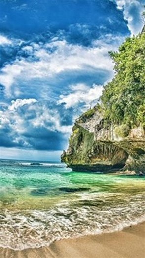 Twisha Gadiya on Instagram: "In a parallel universe ✨🫶 Beach hopping, island hopping, beaches, mountains, travel, Bali, suluban beach, Bali beaches, girl travel, travel diaries, beach photography #beachphoto #sulubanbeach #balibeaches #travelbali #beachbaby"