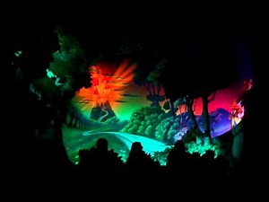 Blanche neige et les sept nains @ Disneyland Paris - On Ride - HD