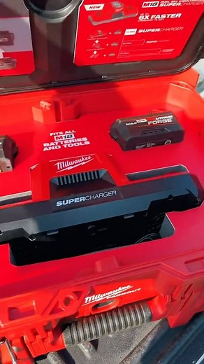 The new @milwaukeetool Forge batteries, dual bank Supercharger, & Gen III high torque impact are here! #Milwaukee #MilwaukeeFuel #mechanic #mechanictools #mechaniclife #tech #techlife #autotech #technician #autorepair #automotivetools #tool #tools #tooladdict #tooladdiction #toolhoarder #MrSubaru1387 #M18Forge #Forge #M18FUEL | MrSubaru1387