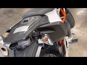 Fixing the signal light on your KTM