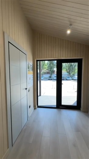 Looking for a modern, energy-efficient home that’s ready in weeks?...