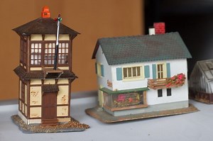 Contoh Soal dan Pembahasan tentang Membuat Cendera Mata Maket Rumah Betawi - Bobo