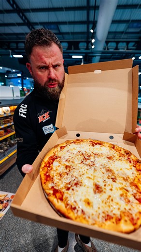 Morrisons are doing a large cooked pizza for only £6, WHAT A STEAL… but is it any good? Brought to you with @truecosmetics.aesthetics based in St Ives. Take advantage of the new customer FRC discount code. Tweakments, we’ve got you sorted ❤️ #foodreviewclub #morrisonsfood #cambridgefood | Food Review Club