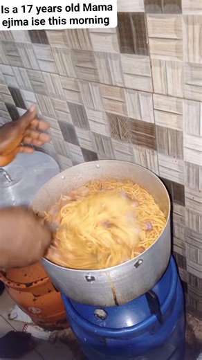 Mothers please do you have time table for your children lesson food or you cook available food?#Homecooking #Vairalvideo | Ani Joy ma ejima