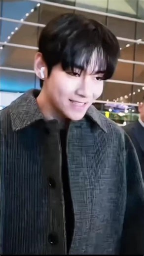 BTS V New Shorts 📸 | Tae Tae vs V vs Kim Taehyung 🤯💜 | ARMY Don’t Skip This Edit! 🔥#shorts#v#bts