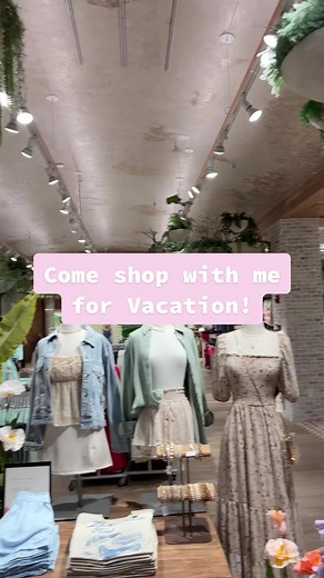 Which vacation look is your favorite? 🤍 #fyp #springbreak #springbreakoutfits #springbreakstyle #springfashion #springclothes #springbreakfits #springdress #floraldress #graphictees #dresses