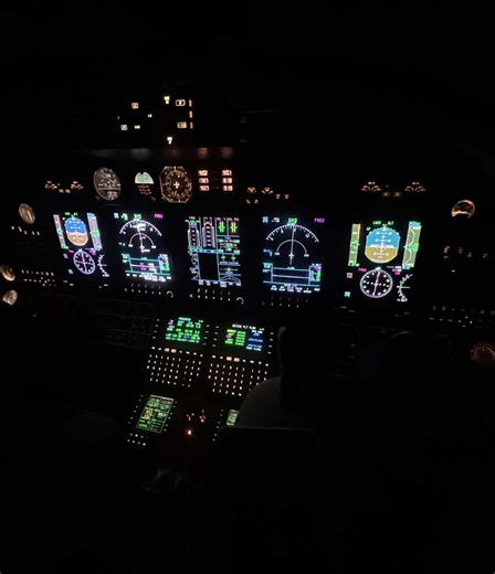 Loading a short flight plan into the Citation X FMS. #citationx #pilot #flying #foryoupage #aviation