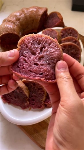 Tasty on Instagram: "Ube Honeycomb Cake, inspired by Vietnamese Bánh Bò Nướng! 🌟🍯🍇✨ Find the recipe linked in bio @groovyfoodiess"