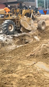 5.6K views · 43 reactions | #engineering #equipment #power #strength #industry #work #machinery #operators #skilledtrades #manufacturing #technology #innovation #builttolast #constructionlife | Lfraja extreme | Facebook