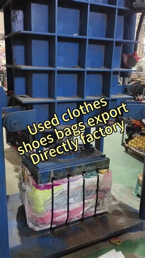 Discover Unique Finds in Thrifted Vintage Clothing