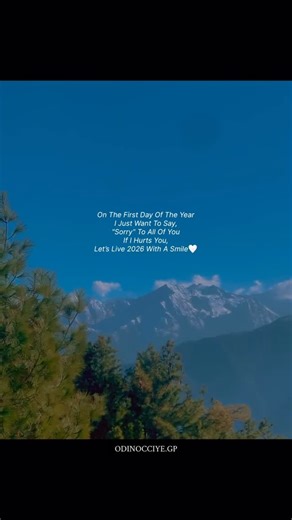 𝐀𝐃𝐌𝐈𝐍🖤 on Instagram: "😊😊😊 1997년 개봉한 영화 Titanic은 잭과 로즈의 운명적인 사랑을 통 해 비극 속에서도 오래 남는 감정의 깊이를 보여주는 작품입니다. 화려한 연출보다 인물의 감정에 더 집중한 제임스 카메론 감독의 스타일은 지금 다시 봐도 묘하게 가슴을 울리죠. 배가 침몰하는 자 면이 아닌, 두 사람이 서로를 바라보던 순간들이 더 강하게 기억에 남는 영화이기도 합니다. 이 감정을 완성해주는 곡이 바로 셀린 디온의 *"My Heart Will Go On"*입니다. 처음 들으면 잔잔한데, 어느 순간 자연스럽게 가 슴이 벅차오르는 느낌을 줍니다. 특히 후반부의 고조되는 보컬은 영화 속 잭과 로즈의 마지막 장면과 겹쳐지면서 괜히 마음이 서늘 해지기도 하고요. 많은 분들이 "이 노래가 나오면 왜 그 장면이 자 동으로 떠오르는지 모르겠다"고 말하는데, 그만큼 영화와 음악이 자연스럽게 얽혀 있는 곡입니다. 1998년 아카데미 주제가상을 비롯해 여러 