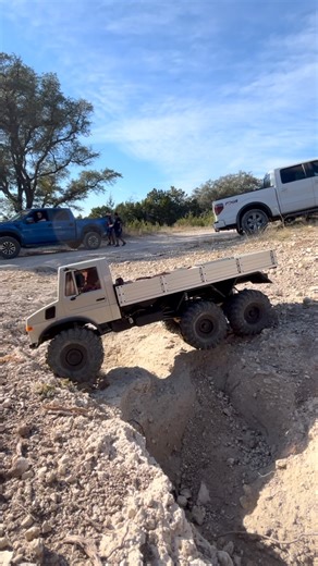 RCX has been a blast! The 1/6 trail was an insane incline and decline back down, and extra work running behind the Cross Rc XXL #vanquish #axial #traxxas #fms #losi #redcat #tamiya #kyosho #arrma #teamassociated #elementrc #horizonhobby #amain #rc4wd #treal #incision #castlecreations #crawlerinovations #prolineracing #furitek #gensace #hobbywing #holmeshobbies #mip #jconcepts #reefsrc #rockpirates #tekin #spectrum #yeahracing | Remote Uncontrolled