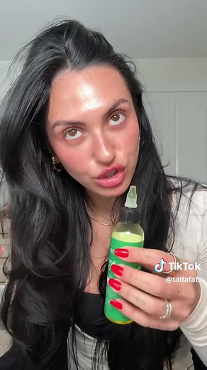 How to Correctly Oil Your Hair: Essential Tips