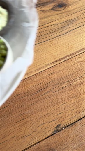 Fish and chips 🐟 🍟 is there anything as good when the fish is so fresh in a crispy batter. I’m using fresh haddock from @batesfishshop For the tarter sauce 4 tbs mayo 1 tbs Dijon Half a lemon juice 2ths of each dill and parsley 4 small gherkins 1tbs capers Chop and mix Batter 1 cup plain flour 1-1/4 cup of light beer I went with @wicklowwolf 1 tsp baking powder 1/4 cup cornflour 30g 1tsp salt white pepper and 1 tbs old bay seasoning or paprika Dust fish with flour Mix dry ingredients and add b