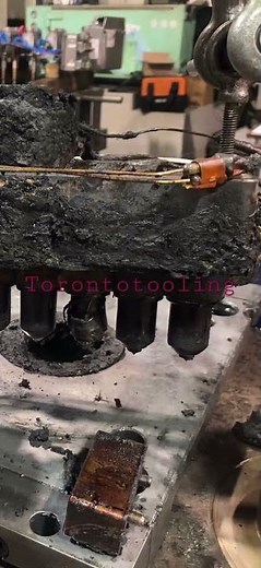 Injection mold hot runner maintenance