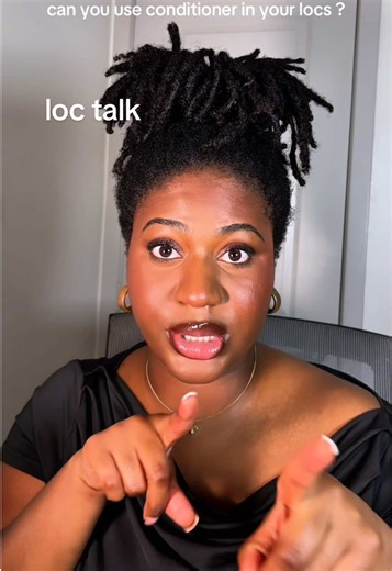 if you don’t use any type of conditioner in your locs how do you keep your locs moisturized ? And how often do you moisturize your locs #loctalk #loccommunity #estylocs #locgirlies #locadvice