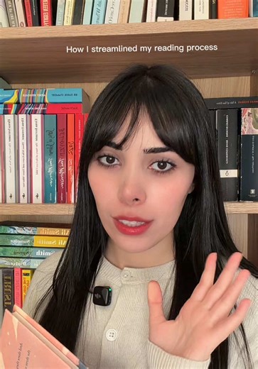 How I streamlined my reading with a book tracking app 🩵 #readinghabits #readingapp #booktracker #readinggoals @Bookly