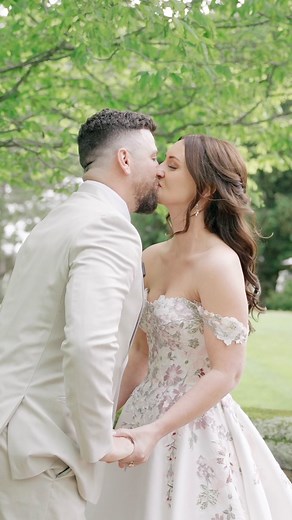 A first look is one of the most emotional and intimate moments of a wedding day. It’s that quiet pause before the celebration begins, just the two of you, away from the noise, seeing each other for the first time in your wedding attire. Beyond the beautiful photos and video it creates, a first look gives you space to breathe, connect, and take it all in together. It often eases nerves and sets a calm, joyful tone for the rest of the day. Many couples say it became one of their favorite memories,