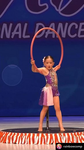 🍭 Lollipop: @rainbowcomp @ellie.in.the.spotlight #aerialartsassoc | Aerial Arts Association