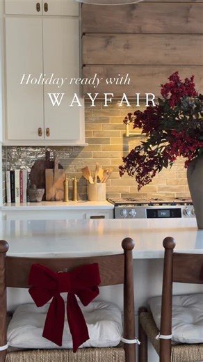 Jenna on Instagram: "@wayfair staples that tie my holiday decor together perfectly! #wayfairpartner #ad #wayfair Comment SHOP for links! @shop.LTK #liketkit https://liketk.it/5wHGv #ltkcyberweek #ltkhome #ltkholiday"