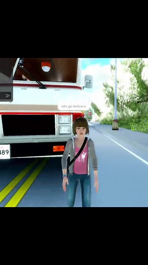 Supportive Moments in Life is Strange and Roblox