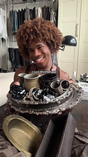 cool home and jewelry pieces i thrifted for cheap 🖤 #thrifthaul #vintagehomedecor #vintagejewelry #chicstyle #nyc