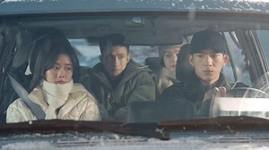 95K views · 2.1K reactions | After receiving a distress call from his girlfriend of ten years, the man’s hands were shaking 接到十年女友的求救電話，男人手都在顫抖 #归路 #谭松韵 #井柏然 #TanSongYun #JingBoran #cdrama #中国电视剧 #love #drama #Chinese | 喵喵煲剧 | Facebook