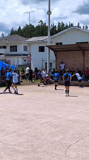 47K views · 157 reactions | Copa San Andres Semifinal categoría damas. Tatiana Lazo marcando la conquista 3️⃣ para su equipo. Tres, la falla defensiva. !Estamos en todas las canchas!  #indor #cuenca #campeonato | Pato Crespo en los Barriales | Facebook