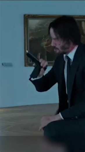 Keanu Reeves Fan Page on Instagram: "‼️🔥💪 Here Keanu does a one handed press check, a a gun handling technique in which you push the slide of your gun back to see if there is a round in the chamber.⁠. ‼️💥🙌 @tarantactical ⁠#KeanuReeves #master #Reels #power"