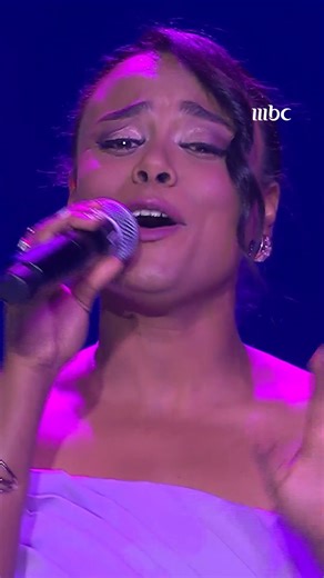 أنس تبدع بأغنية لشحد حبك لنجوى كرم وناصيف سعيد بالأداء #ناصيف_زيتون #MBCTheVoice | mbc.net