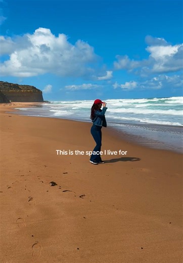 Victoria,AUS Silence like this is priceless #Australia#greatoceanroad#mindfulliving#modernnomad#introvertenergy