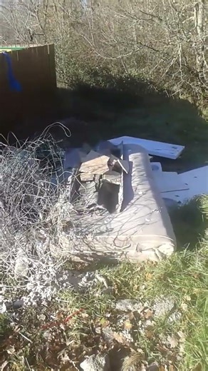 #Moncuq short version: illegal dump in the garbage area of ​​a devastated neighborhood far from t...