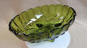 Vintage Indiana Avocado Green Glass Harvest Grape Four-footed Fruit Bowl Holiday Decor Salad Bowl Centerpiece Bowl Made in USA - Etsy