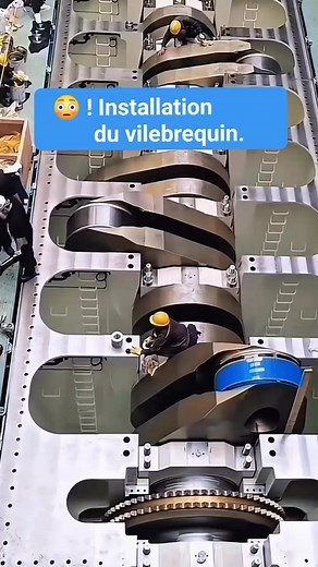 🤩😱WOW😱🤩Installation incroyable du vilebrequin du moteur principal dans un chantier naval !⛴️🛠️⚙️. #ingénieriemarine #marins #MARIN | neybed info