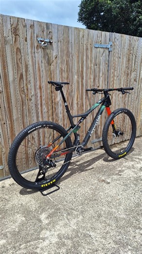 Deno Van Heerden Cycles on Instagram: "XX rated build. . Cannondale LAB71 Scalpel . LAB 71 frame - Team Edition XX SL AXS TRANSMISSION DT Swiss ARC 1200 wheelset DT Swiss 180 hubs - ceramic bearings LEFTY OCHO Carbon 120mm RockShox SIDLuxe Ultimate Carbon integrated bar RockShox Reverb AXS dropper Sram Level Ultimate Stealth brakes . All the bells, whistles,twigs & berries have been thrown into this build. . @dvh_cycles . Deno van Heerden Cycles, home of Cannondale bikes in Durban . #dvhcycles #