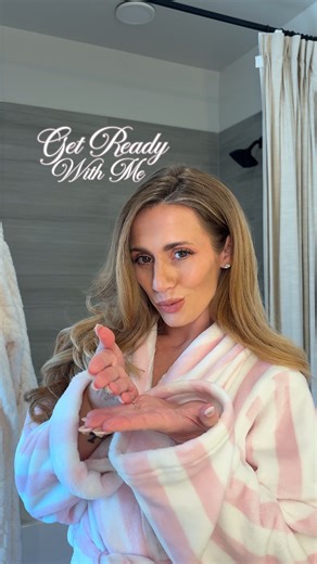 Christina Eileen on Instagram: "My recent morning routine 🧖🏼‍♀️🎀☕️ I think that these peel and pour pods are the perfect gift for a stocking stuffer, they’re so cute and everyone loves coffee!! @javahousecoffee is having a black Friday deal from 11/23-12/6 on their website: 25% off + free shipping! Also you can get a mystery gift if you spend $50 🎁☕️ #peel&pour #javahouse #blackfridaydeals #blackfridaycodes #stockingstuffers #christmasgifts #morningroutine #routinevideos"