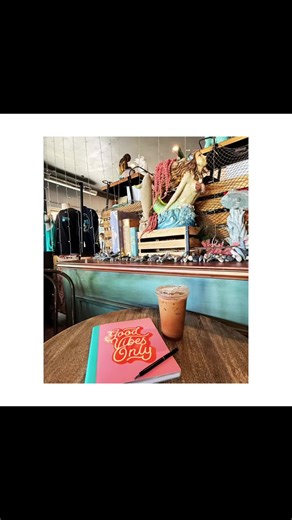 After a day spent at the Korean Bell and Point Fermin Park, I headed down to Downtown San Pedro to find some coffee. What I found was a quaint downtown with some sadly shuttered buildings. I went in search of the funky Sacred Grounds which I learned had closed and found myself in the whimsical Sirens Java and Tea. They have a rather large drink menu, I wish I lived closer so I could try more items. I enjoyed the regalatte (Mayan chocolate   espresso) that I ordered. 🧜‍♀️ @sirensjavaandtea 📍402