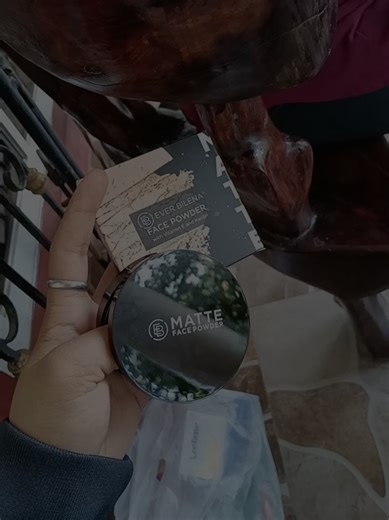 Achieve a Flawless Look with Matte Face Powder