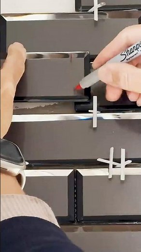 EASY Glass Subway TILE | DIY Done RIGHT #DIYbacksplashTILE #DIYsubwayTile #BacksplashTILE #glassTILE