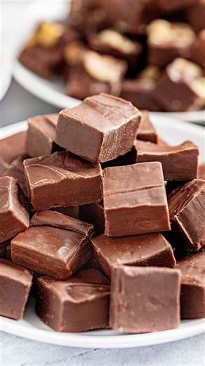 Fool-Proof Homemade Fudge takes just 5 minutes to make and only requires a handful of ingredients for perfectly smooth and creamy fudge every time. https://thestayathomechef.com/fudge/ | Recipes
