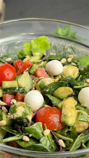 HOW TO MAKE A DELICIOUS HEALTHY SALAD WHICH HELPS TO LOSE WEIGHT!