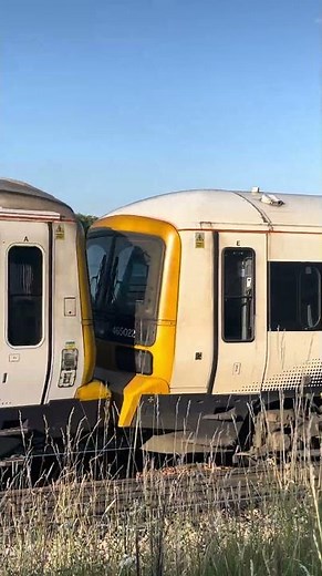 Southeastern Class 465 Train at Slade Green Depot