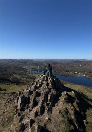 Gummer’s How in the Lake District is such a beautiful spot to visit! 🥹 The hike was easy and enjoyable, with stunning views all around. We even met some adorable cows on the way to the top. 🐮 We really loved it — definitely recommend if you’re in the area! ✨🥾 📍 Gummers How 🚗 Parking: LA11 6NX forestry carpark (free) ⛰️ 20-30 min up ☝🏼Tip: Great sunrise/sunset spot #gummershow #lakedistrict #travelengland #HikingUK #TravelTikTok #hiddengems #UKHikes #placestovisit #england #traveluk #hiking
