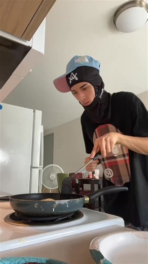 77K views · 6.2K reactions | Que debo cocinar despues? Tu 2do @ te tiene q cocinar #flowcaco #chef #cooking #fyp #parati #comedia | Hectorlee_ | Facebook