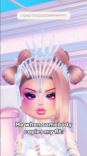 When someone copies your fit in dti #dti #roblox #shorts #fyp #dresstoimpress